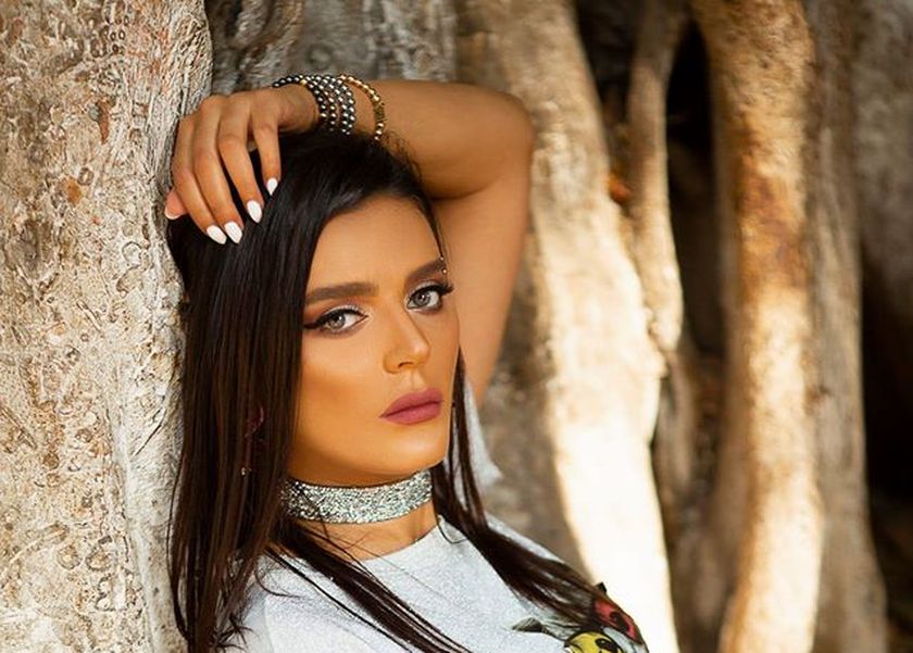 هن | صور.. بعد وفاة والدتها.. معلومات عن ملكة الجمال هبة السيسي