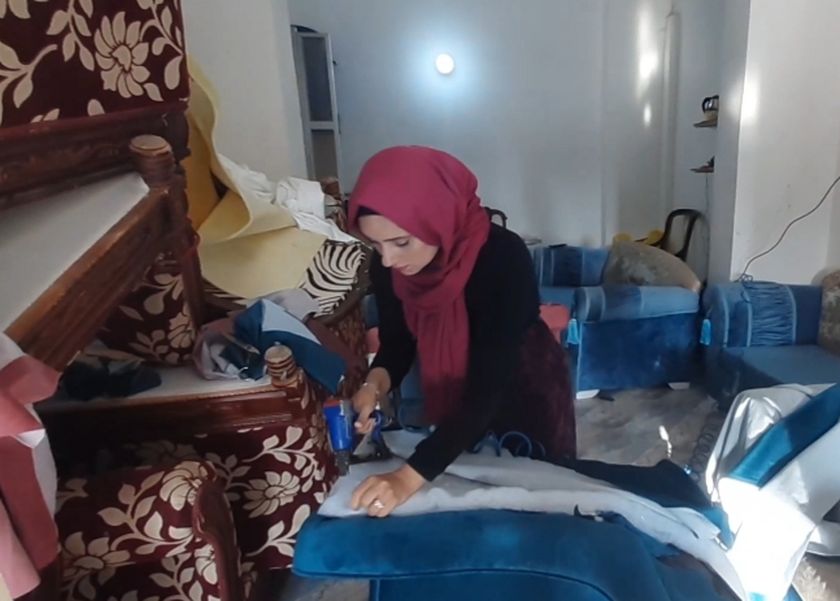 هن | أول منجدة بالبحيرة: بدأت مشروعي بـ5 آلاف جنيه ودلوقتي عندي ورشتين